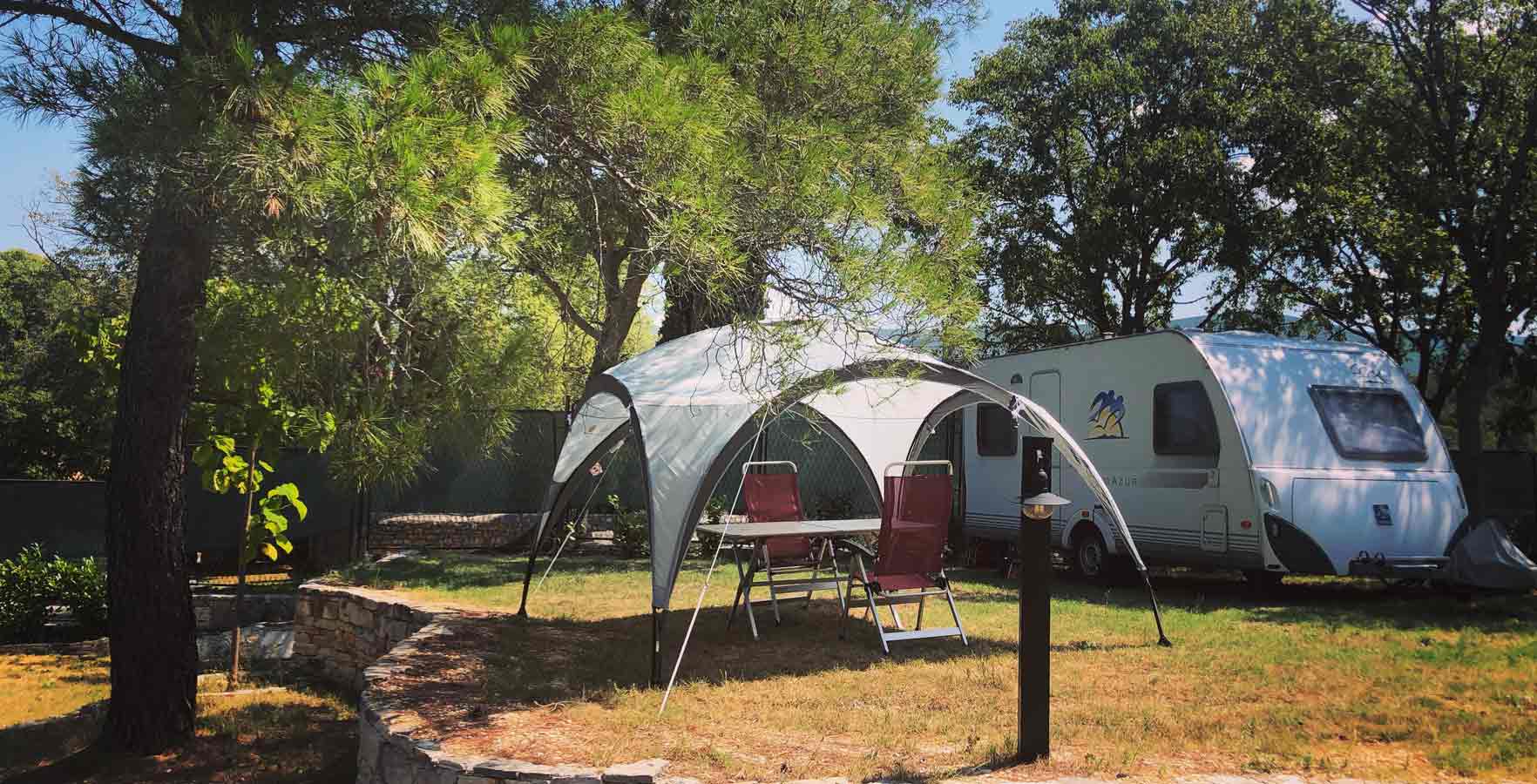 Campingplatz Karin - Donji Karin Dalmatien - CAMPING.HR